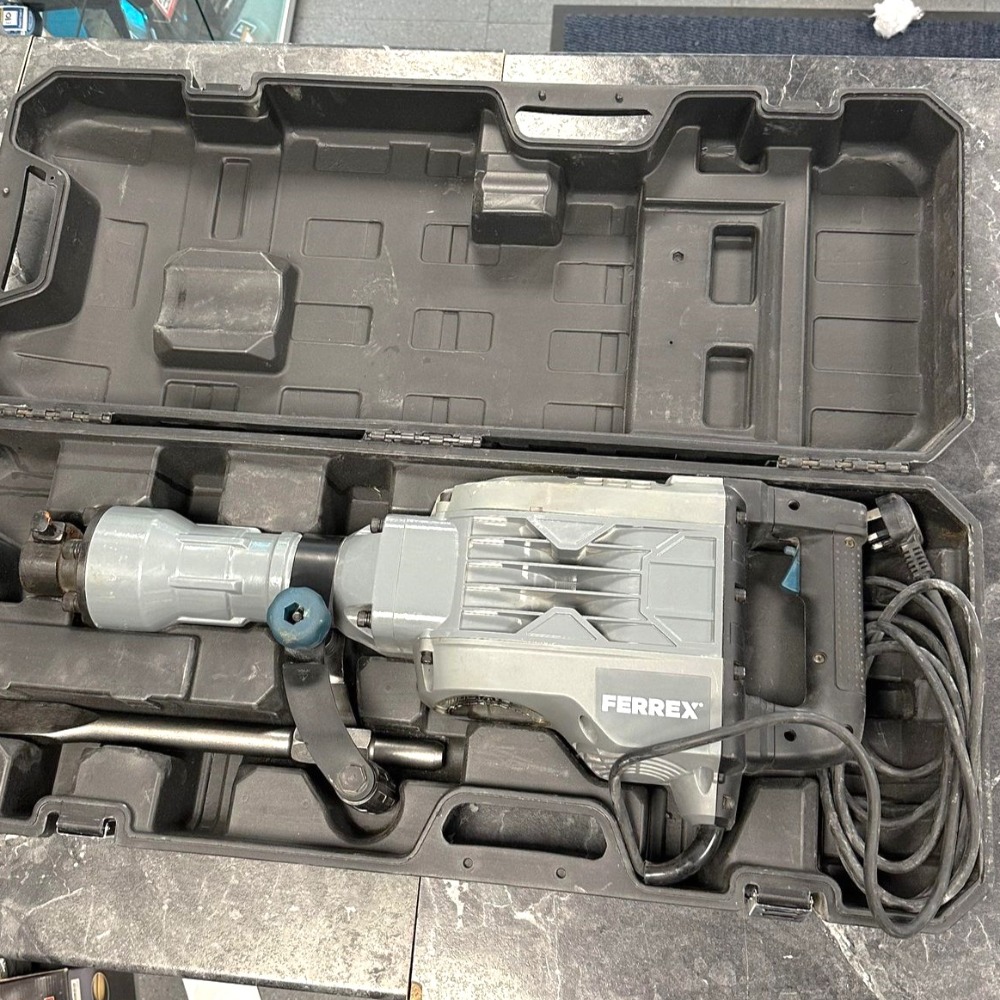 Pre-owned Ferrex 1700w Electric Demolition Breaker, Jack Hammer, with 2 ...